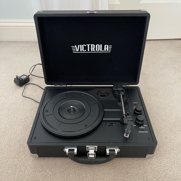 Victrola | Portable Audio & Video | Victrola The Journey Record Player ...